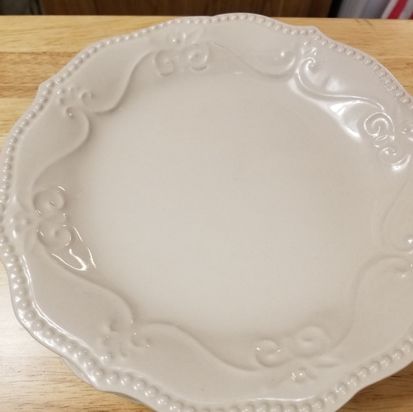 The Pioneer Woman | Dining | The Pioneer Woman Paige Linen Salad Plates ...